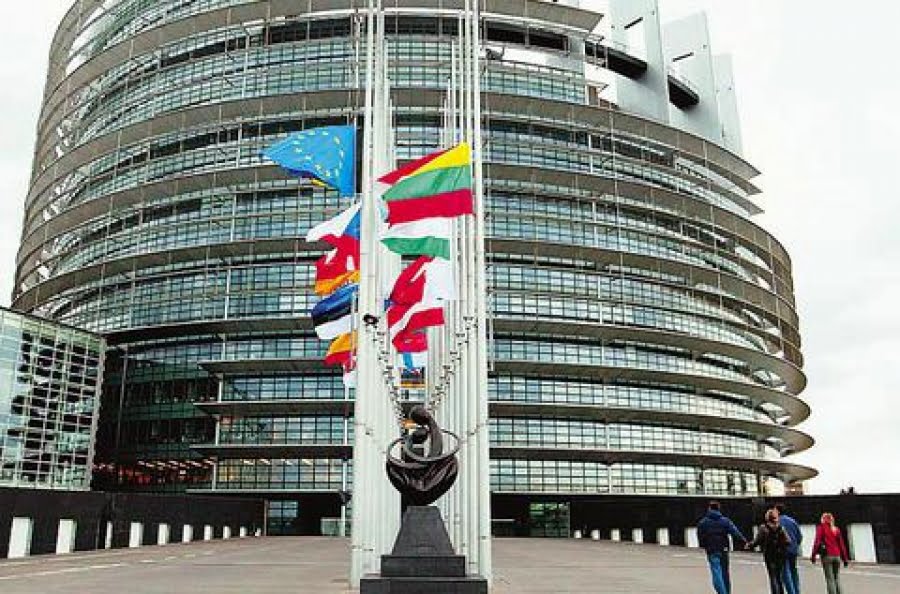 Παρεμβάσεις ευρωβουλευτών στη συζήτηση για την πορεία της δεύτερης ...