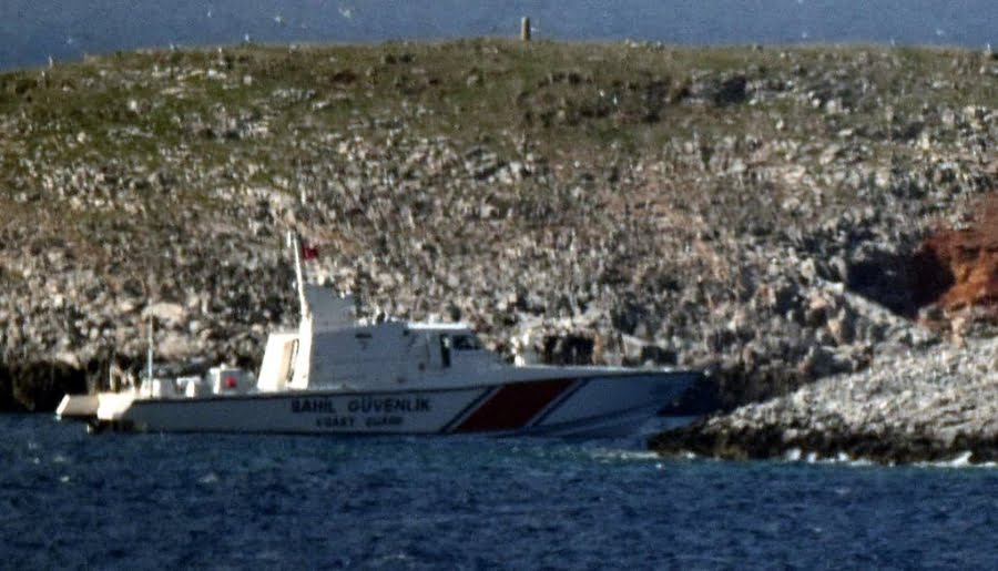 Νέα τουρκική πρόκληση: Πλοιάριο της ακτοφυλακής “έδεσε” στα Ίμια (ΦΩΤΟ ...