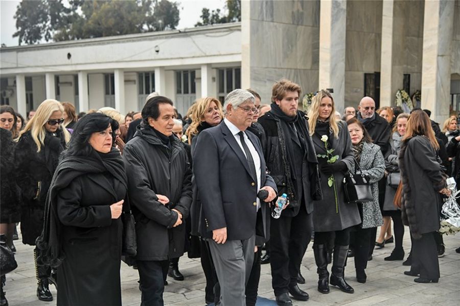 Το τελευταίο αντίο στη Μαριάννα Τόλη – Thestival