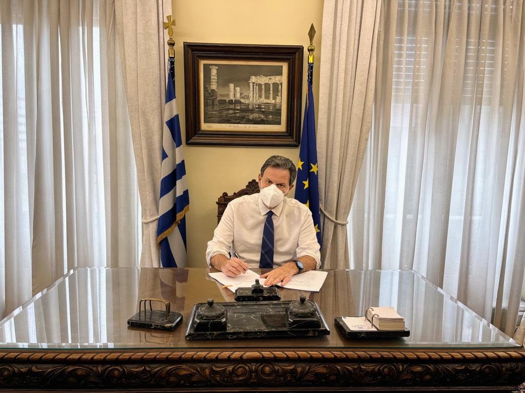 Σκυλακάκης: Η ελληνική οικονομία θα κρατηθεί μακριά από την ύφεση