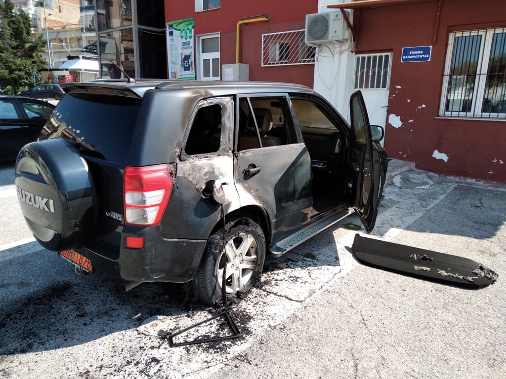 Πυρπόλησαν το αυτοκίνητο του Δημάρχου Δημήτρη Δεμουρτζίδη μπροστά στο ...