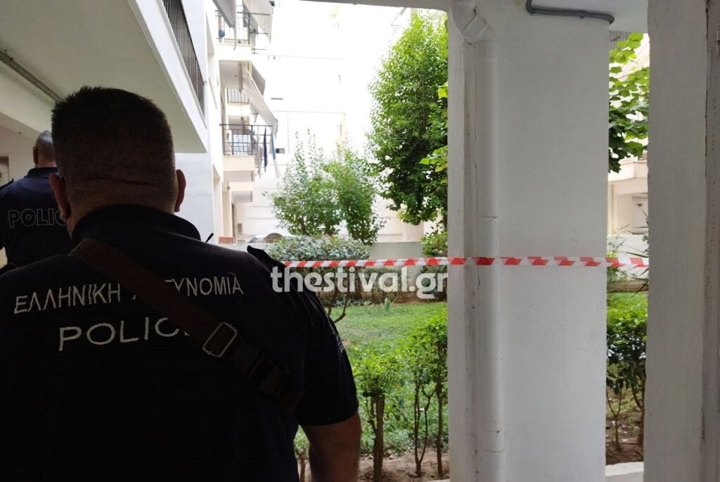 Θεσσαλονίκη: Έπεσε στο κενό από μπαλκόνι τετάρτου ορόφου - Μεταφέρθηκε ...