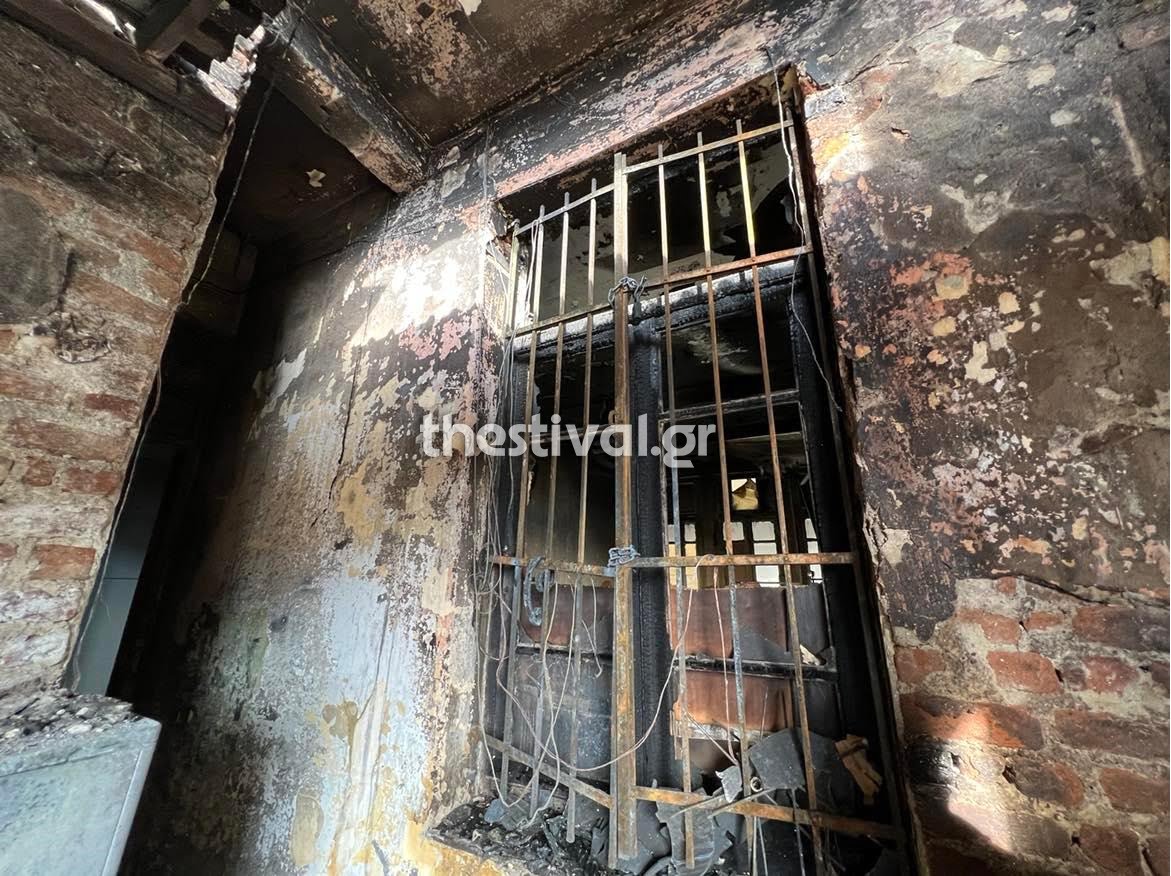 Εικόνες καταστροφής από τη φωτιά σε κτίριο στο κέντρο της Θεσσαλονίκης ...