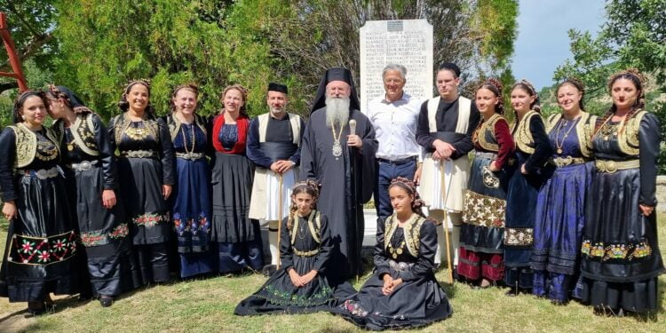 Κοζάνη: Ο τρανός χορός και ο μητροπολίτης Περιστερίου Γρηγόριος που τον ...
