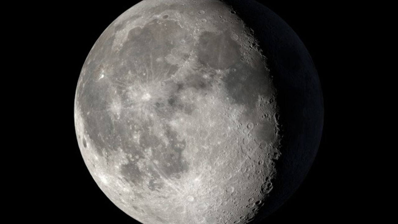 Ξεκίνησε η μάχη της... Σελήνης: NASA και Κίνα ερίζουν για τα σημεία ...