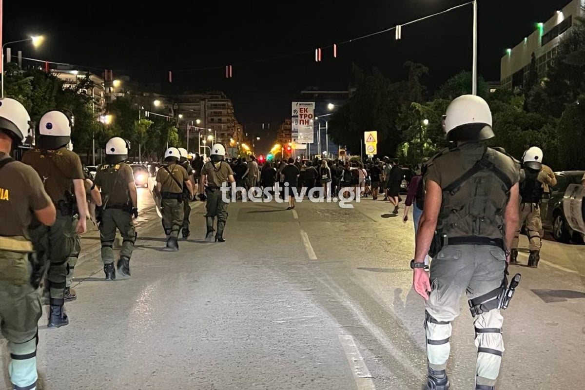 ΤΩΡΑ: Πορεία φοιτητών και αντιεξουσιαστών στο κέντρο της Θεσσαλονίκης ...