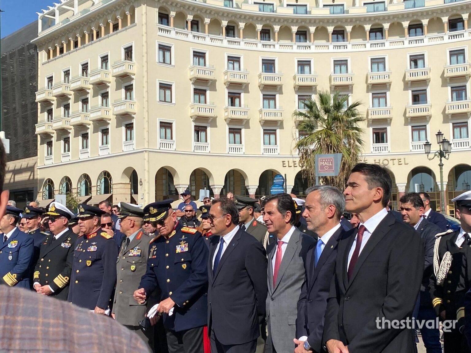 Θεσσαλονίκη: Εντυπωσιακές ασκήσεις με όπλα από τη ΣΣΑΣ στην πλ ...
