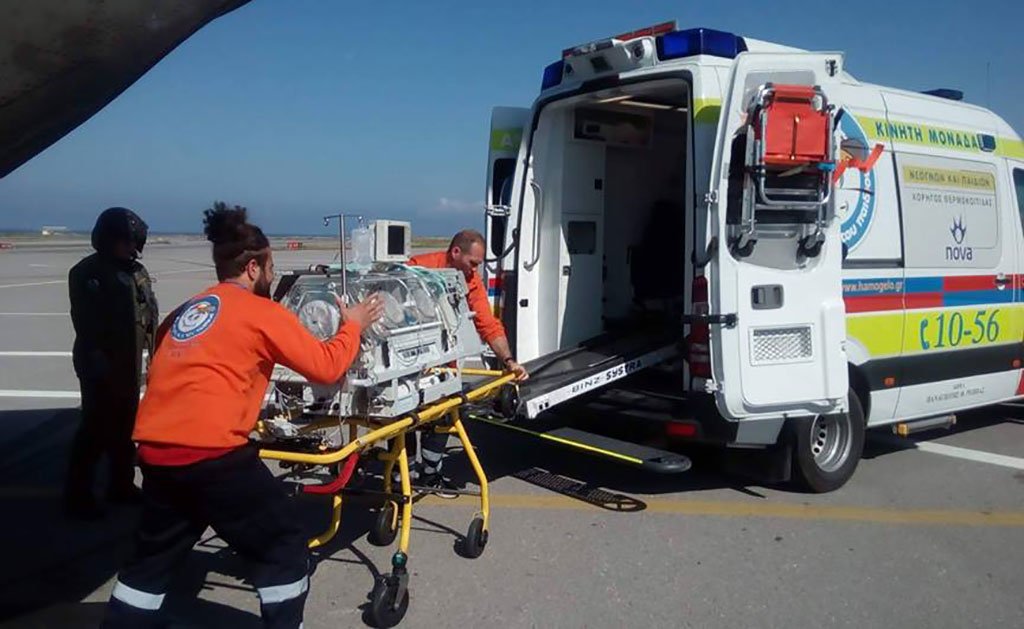 Από την Κω σε νοσοκομείο της Κρήτης – Γέφυρα ζωής για δίδυμα νεογνά