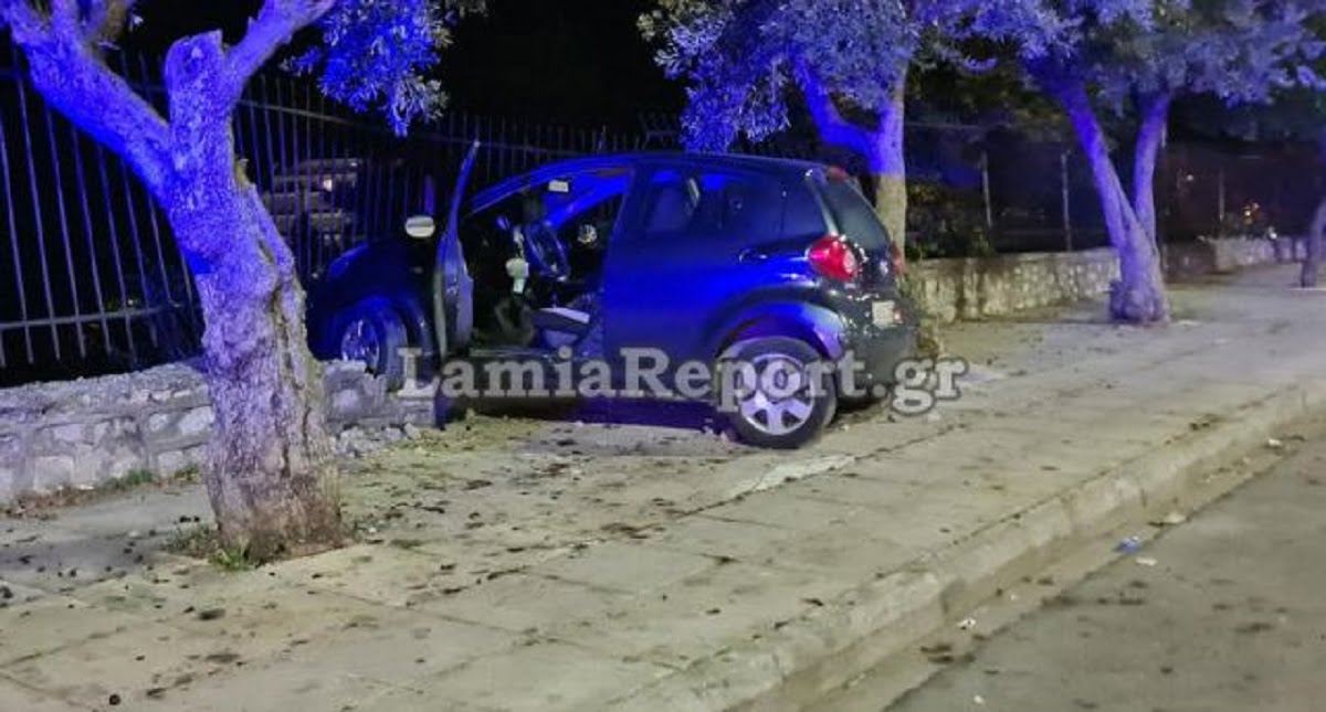 Λαμία: Οδηγός αυτοκινήτου έχασε τον έλεγχο και κατέληξε στα κάγκελα ...