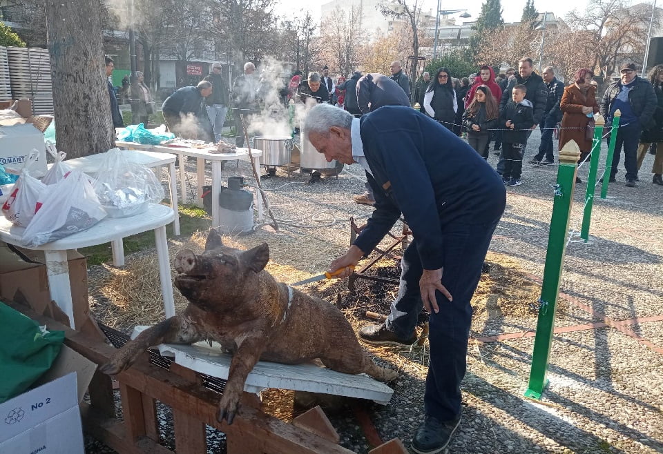 Τα έθιμα της Πρωτοχρονιάς στη Λάρισα με επιρροές από την ανατολική Ρωμυλία