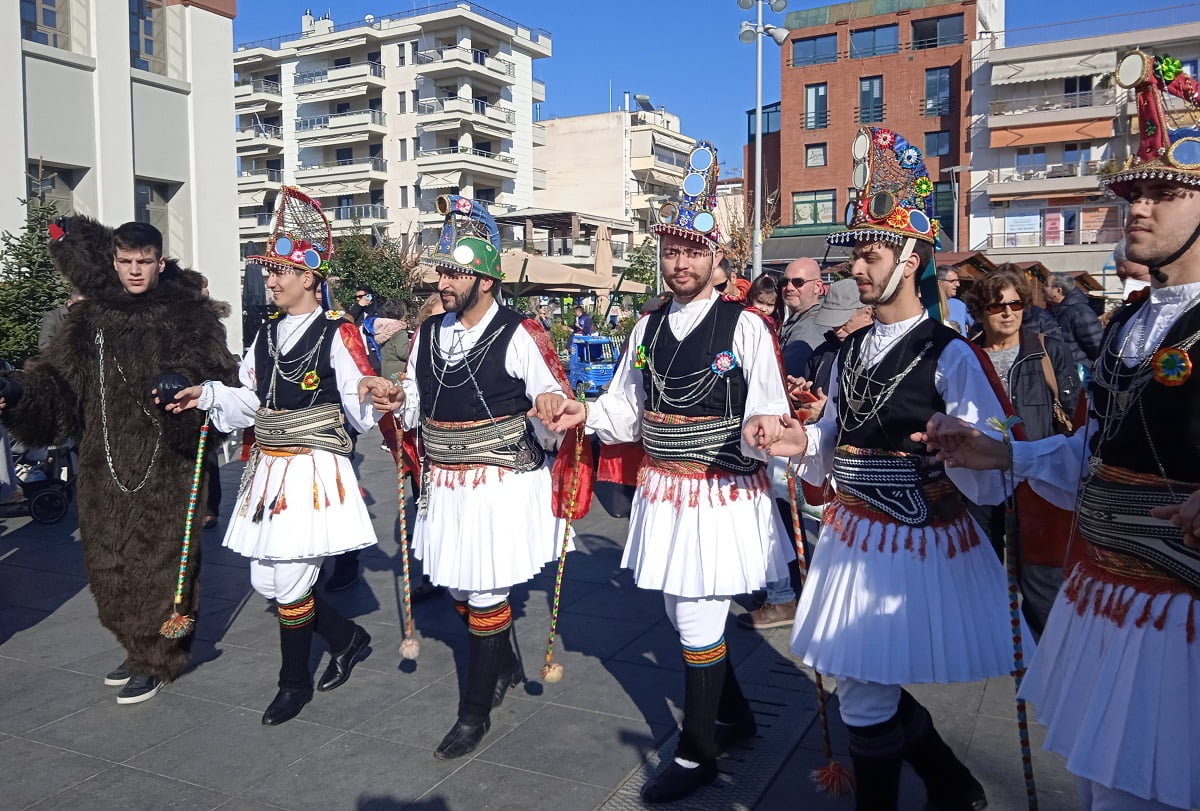 Οι Μωμόγεροι ξεσήκωσαν την Καλαμαριά! (φωτο)