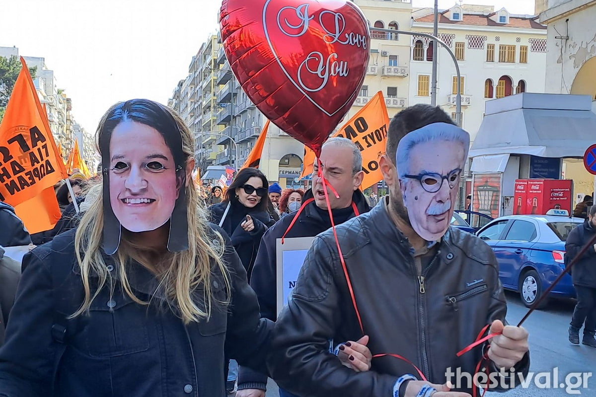 Θεσσαλονίκη: "Κεραμέως και Γαβρόγλου" αγκαλιά στην πορεία εκπαιδευτικών ...