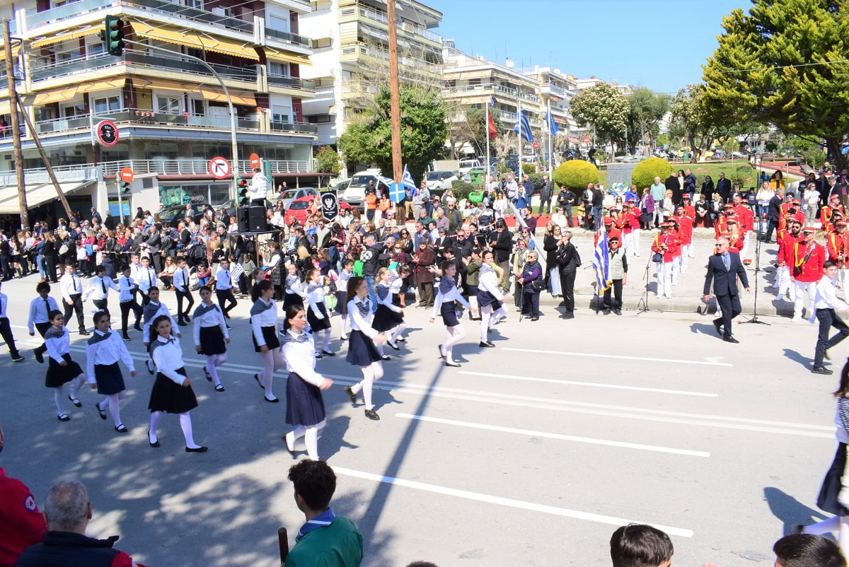 Δήμος Καλαμαριάς: Εντυπωσιακή η παρέλαση για τον εορτασμό της 25ης ...