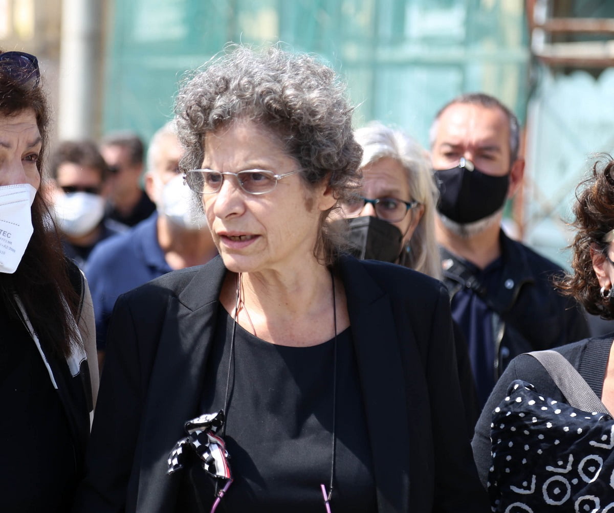 Μαργαρίτα Θεοδωράκη: Έπεσα σε πηγάδι και έμεινα μέσα δύο μέρες- Νόμιζα ...