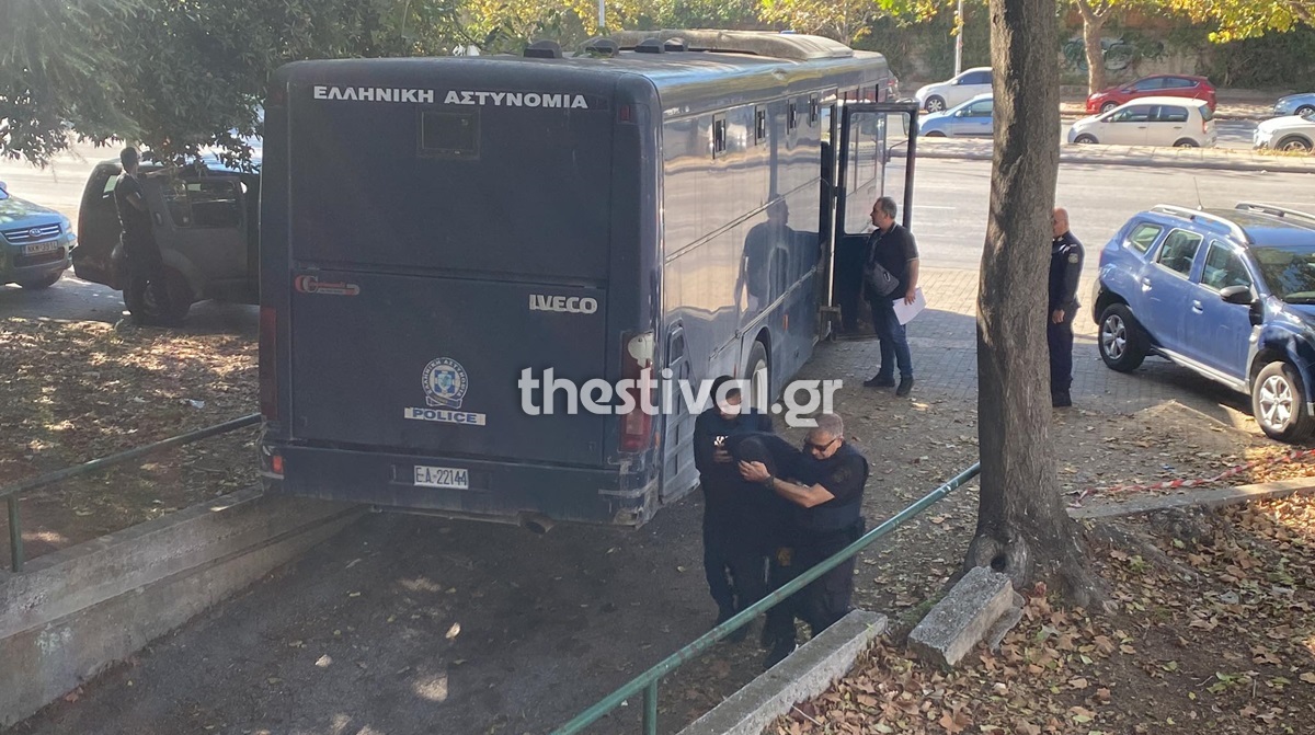 Θεσσαλονίκη: Κακουργηματική δίωξη σε 9 οπαδούς του Άρη για τη συμπλοκή ...