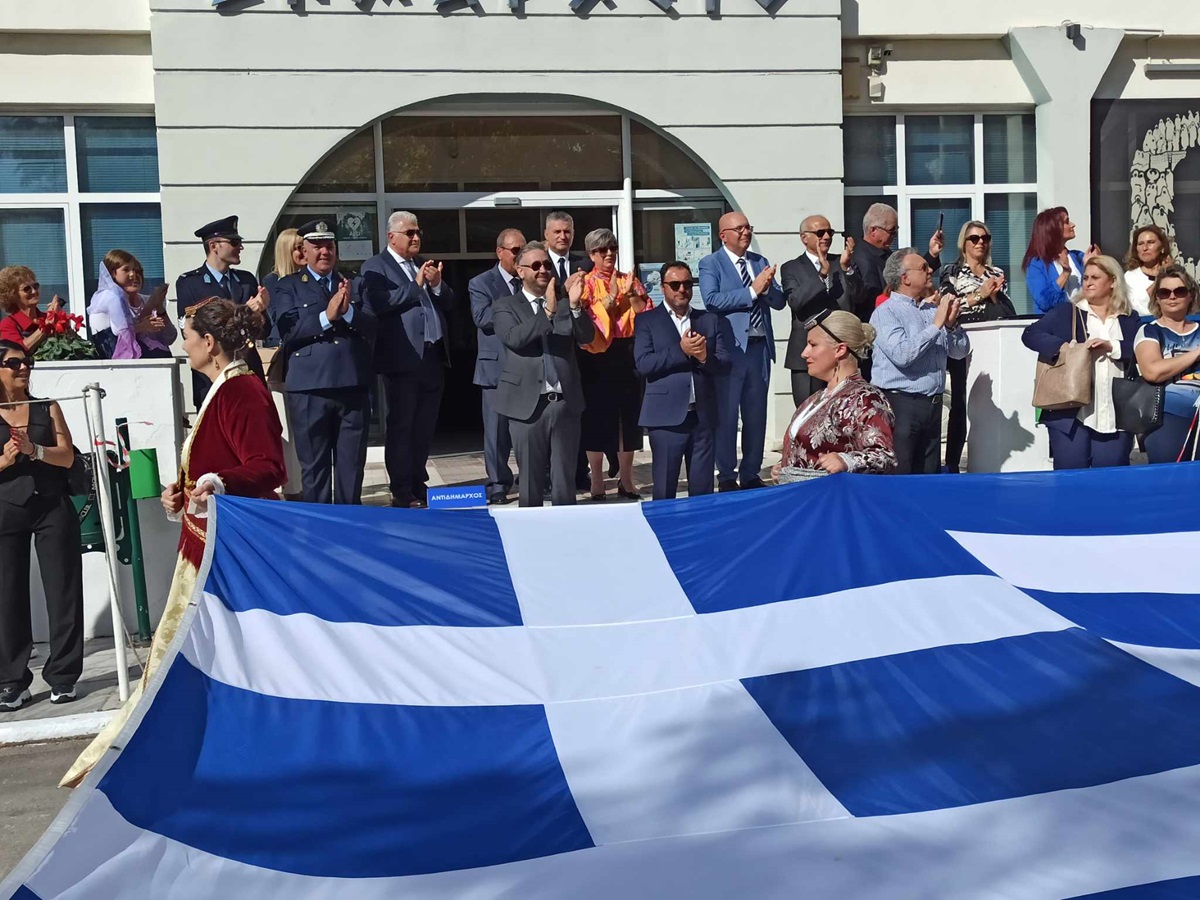 Με λαμπρότητα εορτάστηκε η επέτειος της 28ης Οκτωβρίου στο Δήμο ...