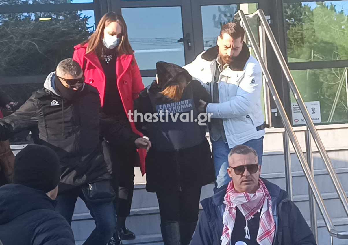 Βέροια: "Ζήλευε εμένα αλλά δυστυχώς την πλήρωσε το μωρό" λέει ο πατέρας ...