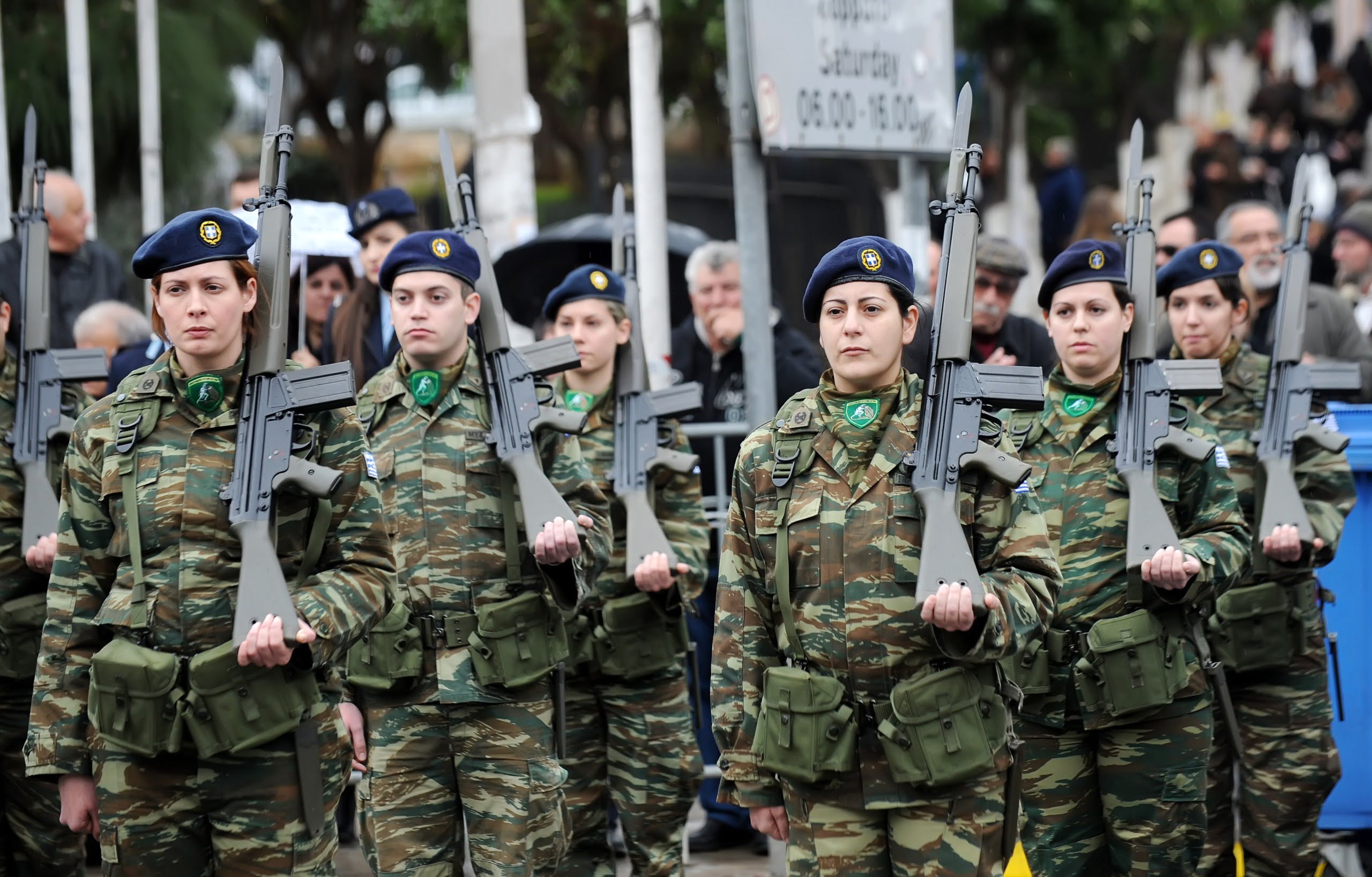 Έρχεται εθελοντική θητεία για τις γυναίκες στις Ένοπλες Δυνάμεις – Thestival