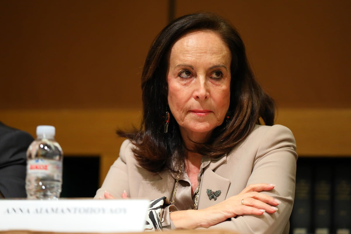 Διαμαντοπουλου για τα νέα λεωφορεία: Η παραγωγική Ελλάδα αγωνίζεται ...