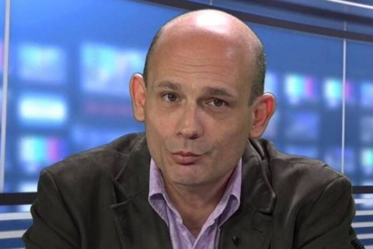 Πάρις Καρβουνόπουλος: Έπαθε εγκεφαλικό ο δημοσιογράφος – Thestival
