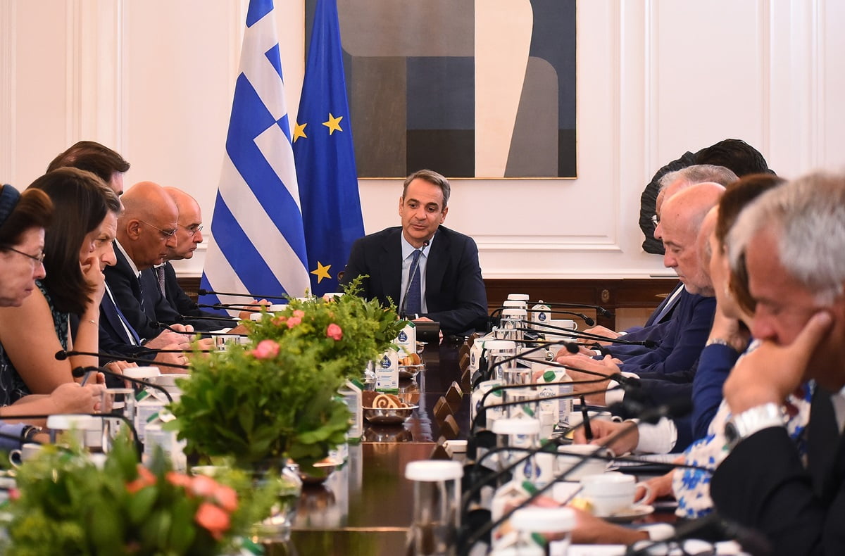 Μητσοτάκης στο Υπουργικό: Η δουλειά συνεχίζεται και το καλοκαίρι, τα ...