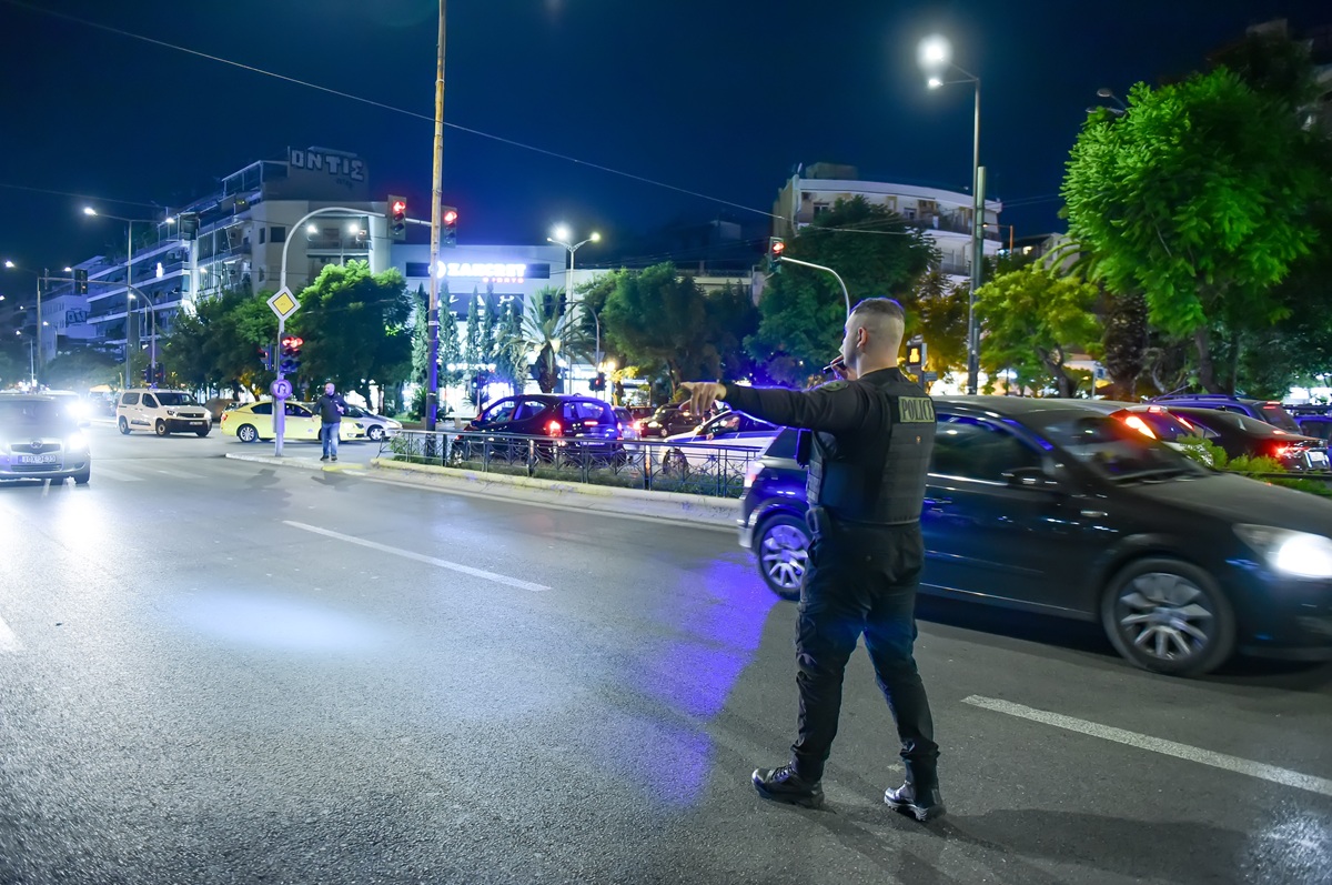 O αστυνομικός που τραυματίστηκε από τον μεθυσμένο 24χρονο στην Ομόνοια ...