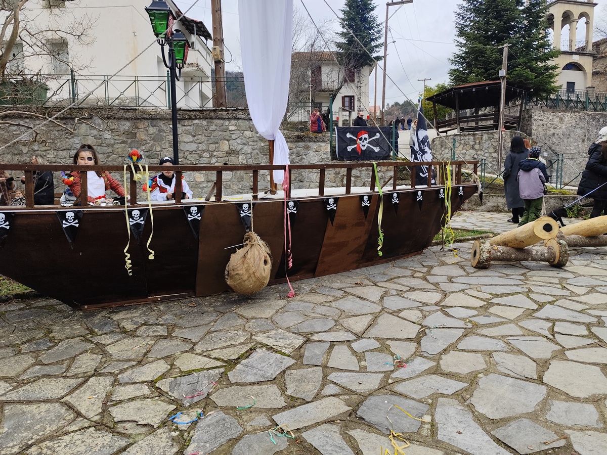 Απόκριες στο Δήμο Μετεώρων: Το μοναδικό πειρατικό χωριό στα ορεινά της ...