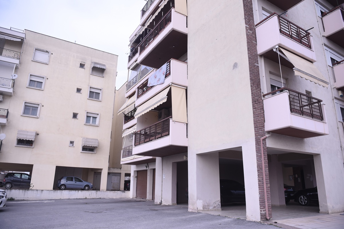 Στην Αλβανία η κηδεία της 44χρονης που δολοφονήθηκε από τον σύζυγό της ...