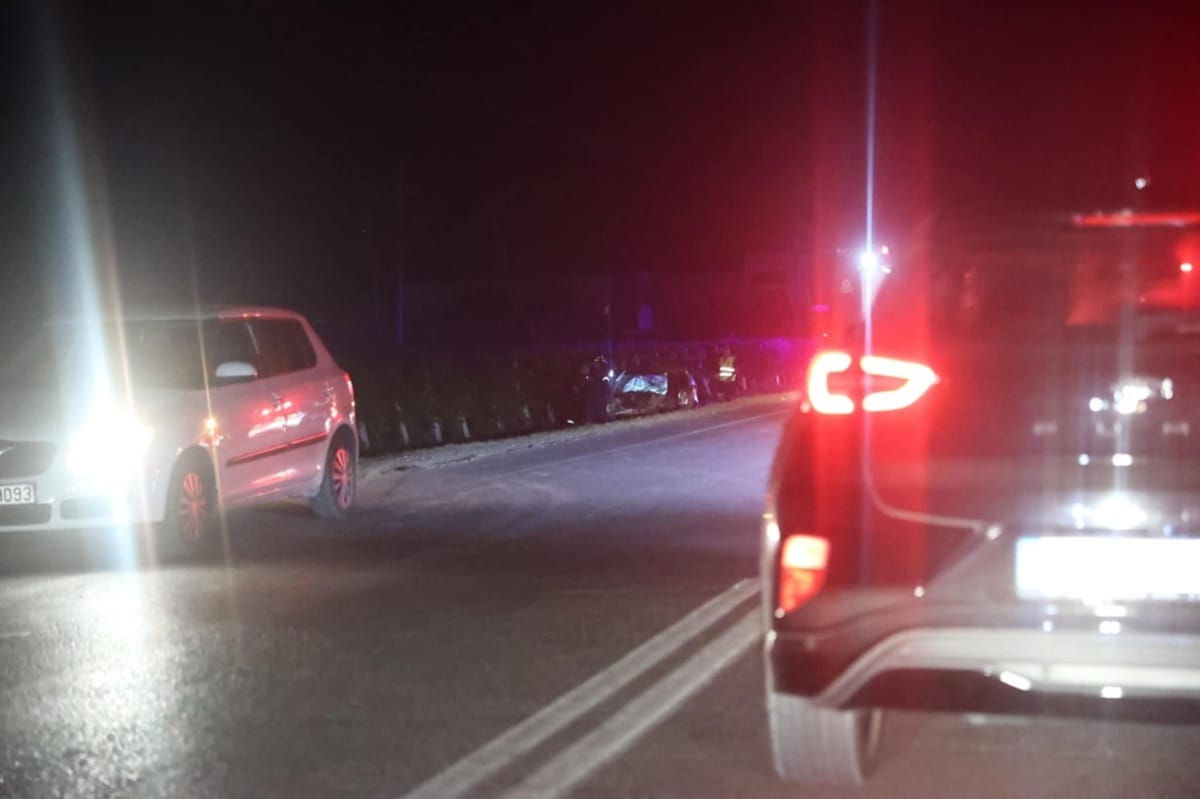 Σε κρίσιμη κατάσταση ο 44χρονος που τραυματίστηκε μετά από μετωπική ...