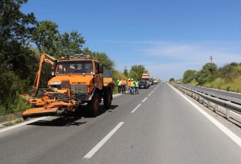 Εργασίες κοπής πρασίνου και σήμερα στην ΕΟ Θεσσαλονίκης – Έδεσσας